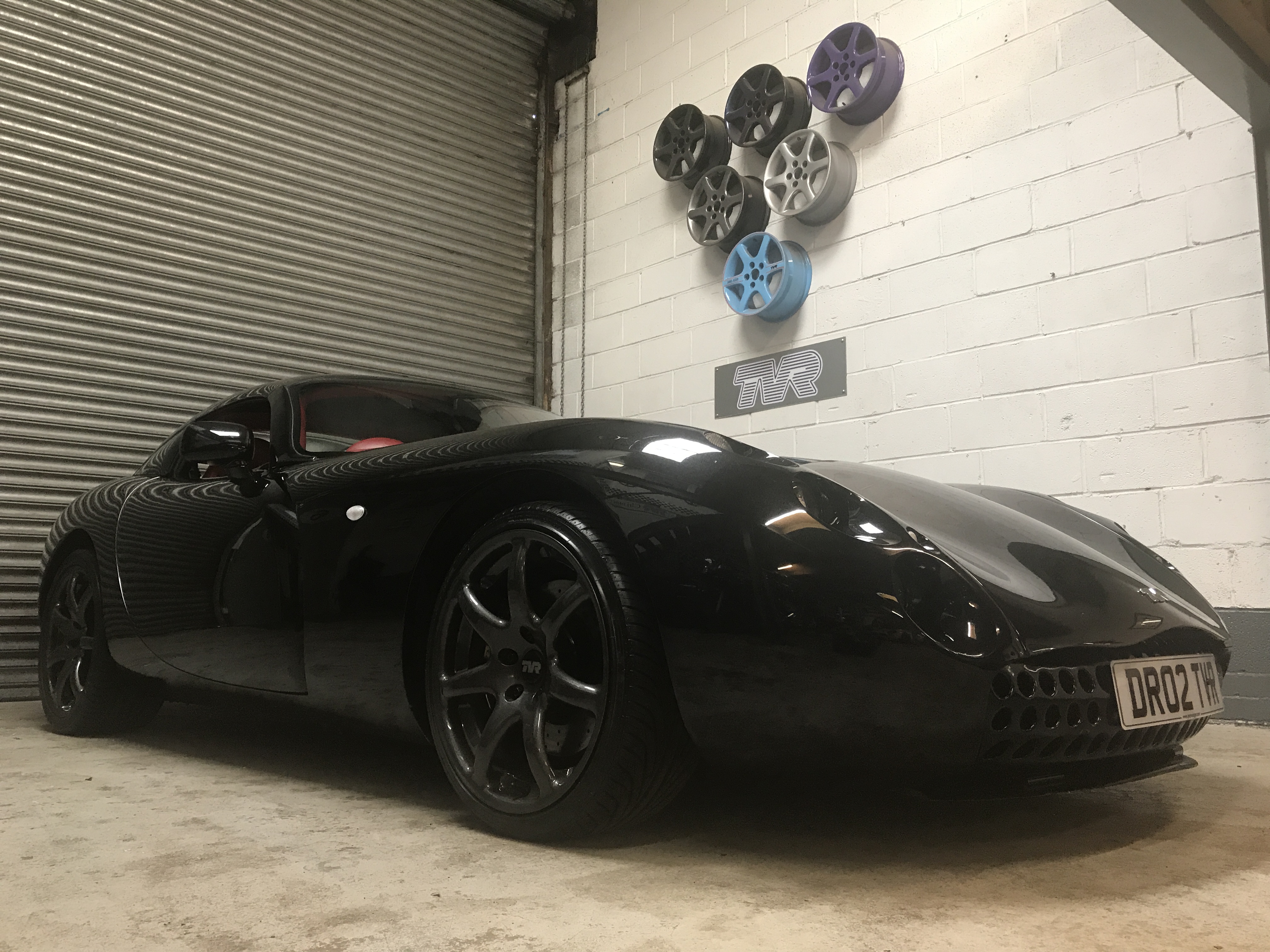 2002 02 TVR Tuscan S 4000cc - Moonraker Black Metallic - James Agger ...