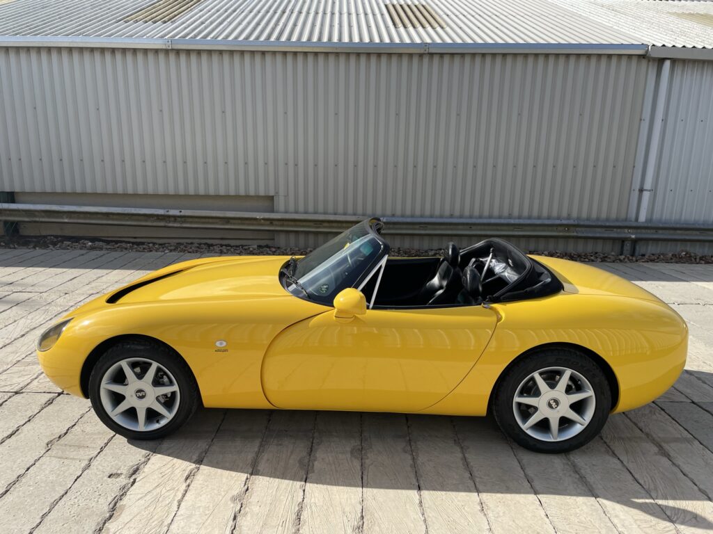 Giallofly Yellow TVR Griffith SE Incoming - James Agger Autosport