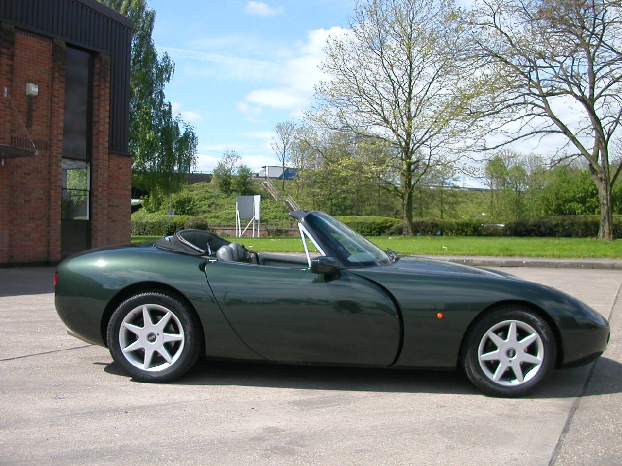 L Reg TVR Griffith 5000cc - Cureton Green, Full Hide - Currently in ...