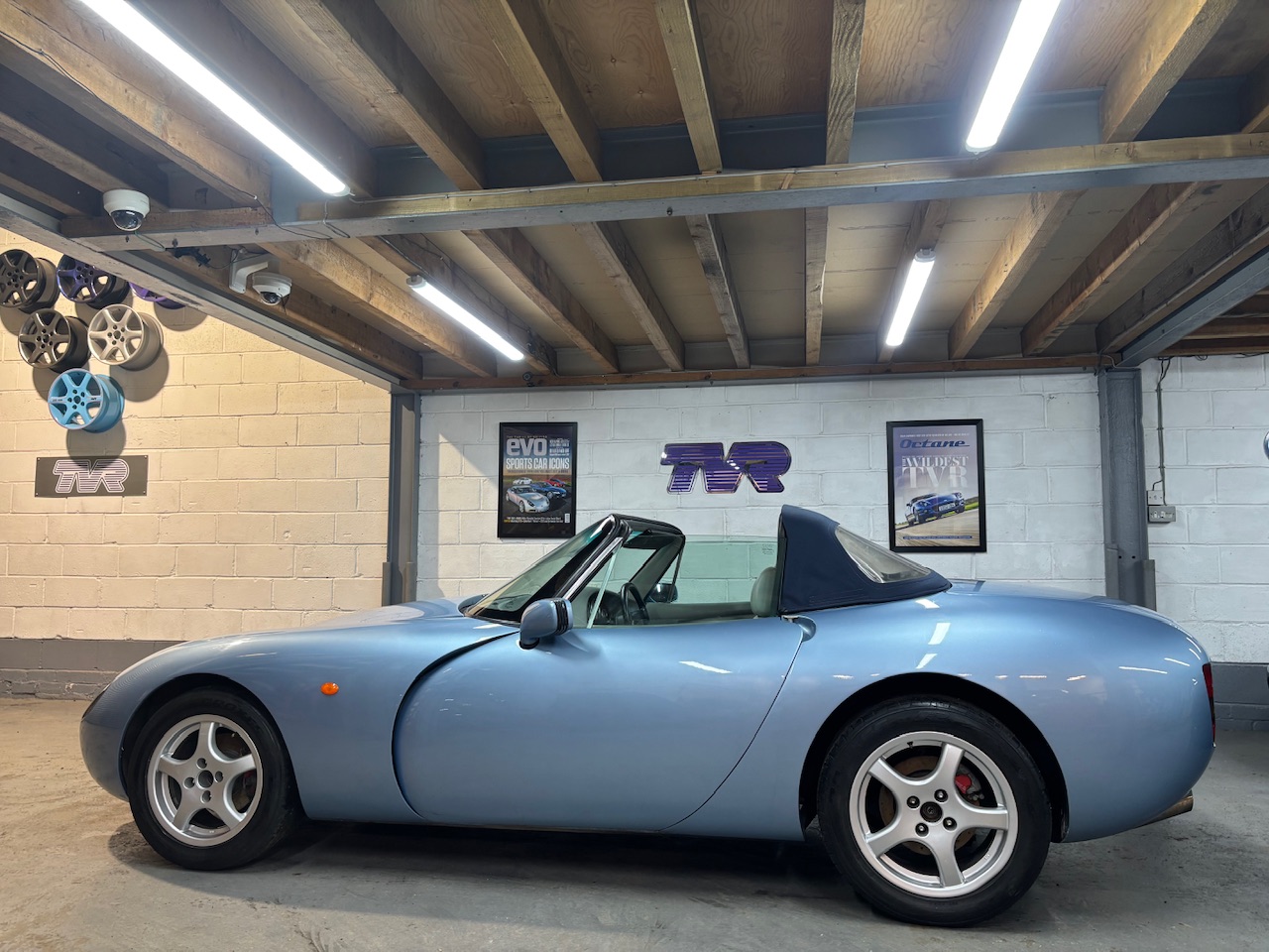 1999 T Reg TVR Griffith 500 - Full Chassis Lift 2026 - James Agger ...